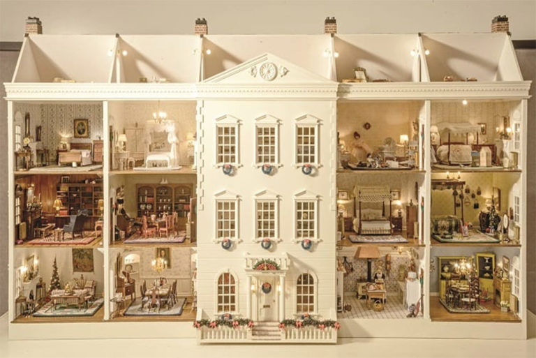 Virtual Museum: Reflecting on Dollhouses | My Little Bird
